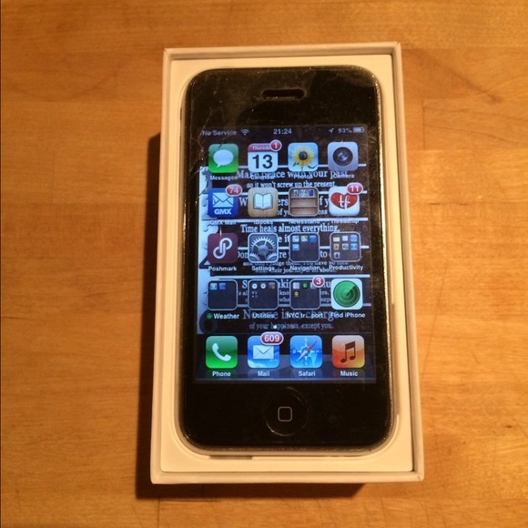 Apple | Cell Phones & Accessories | Iphone 3gs Bundle With All ...
